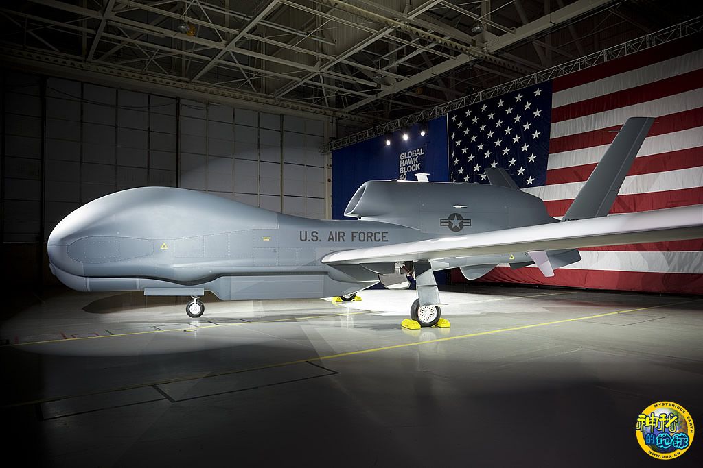 RQ-4B“全球鹰”无人侦察机 - 神秘的地球 科学|自然|地理|探索