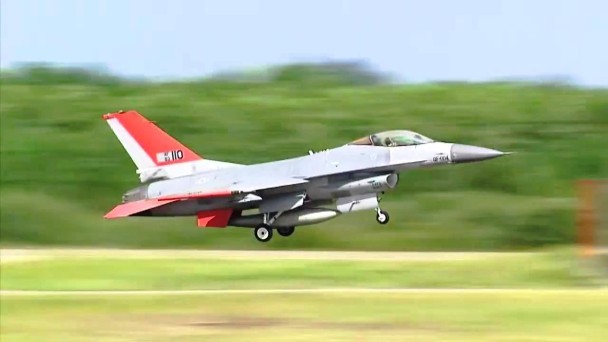 美军新型超音速无人机QF-16性能媲美米格-29 - 神秘的地球 科学|自然|地理|探索