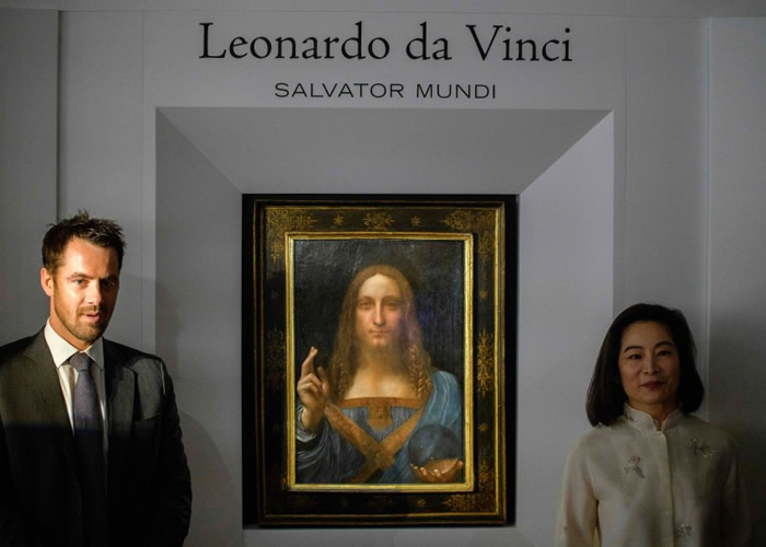 意大利文艺复兴艺术家达芬奇名画《救世主》一个不为人知的物理学“错误” - 神秘的地球 科学|自然|地理|探索