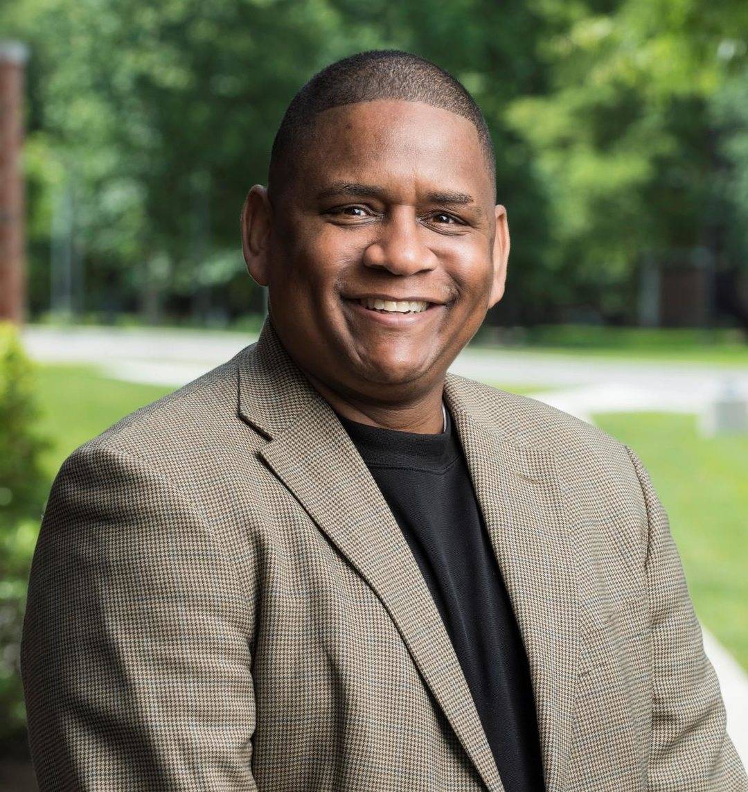 美国男子约翰·霍利斯拥有“超级血液” 血液稀释1万倍仍能杀死90%的新冠病毒 - 神秘的地球 科学|自然|地理|探索